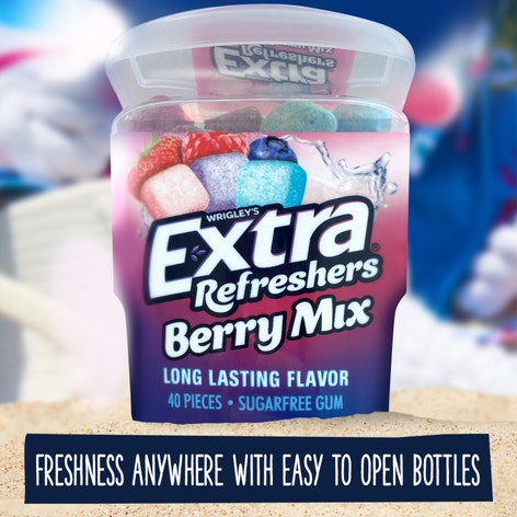 EXTRA Refreshers Berry Mix Sugarfree Chewing Gum, 40-Piece Bottle | EXTRA®
